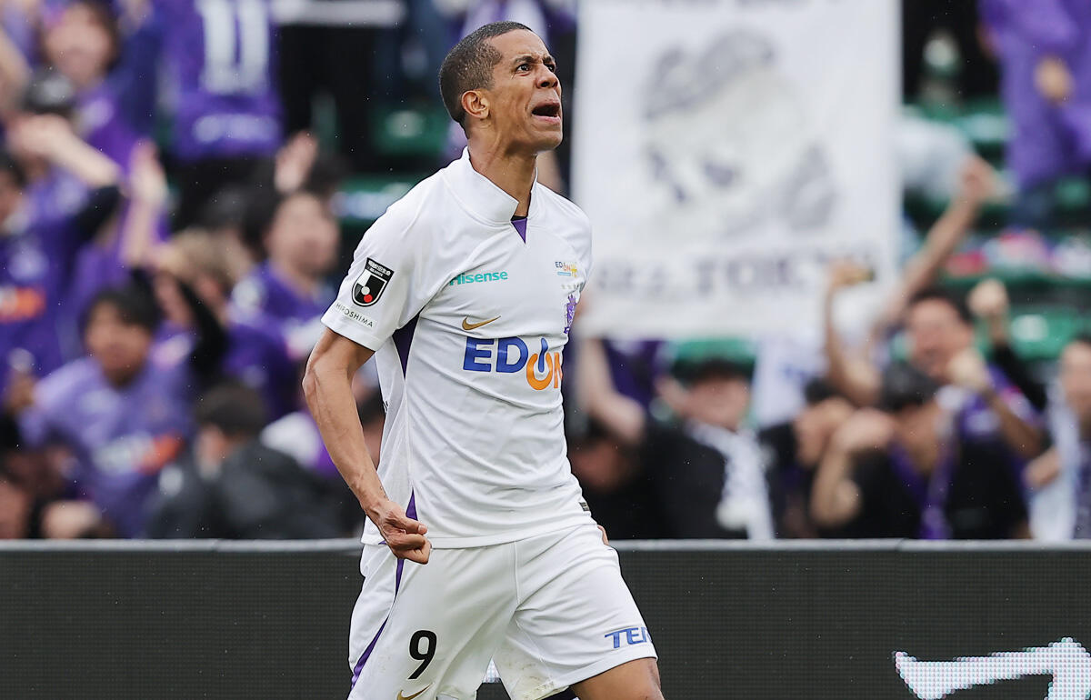 2023年4月度のJリーグ月間MVPが発表! 広島FWドウグラス・ヴィエイラは全て途中出場で5ゴール、J1初受賞 - 超ワールドサッカー！