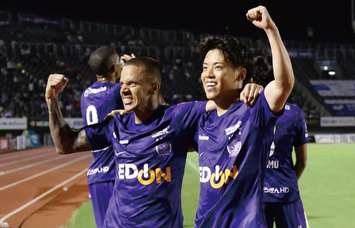 広島が後半AT7分の満田弾で川崎Fに劇的勝利！ 新加入マルコス・ジュニオールも挨拶がわりの1G1A【明治安田J1第24節】 - 超ワールドサッカー！